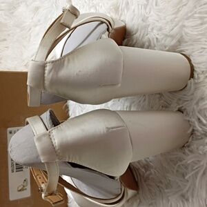 Naturalizer | Shoes | Naturalizer Melody Pearl White Heeled Dress ...